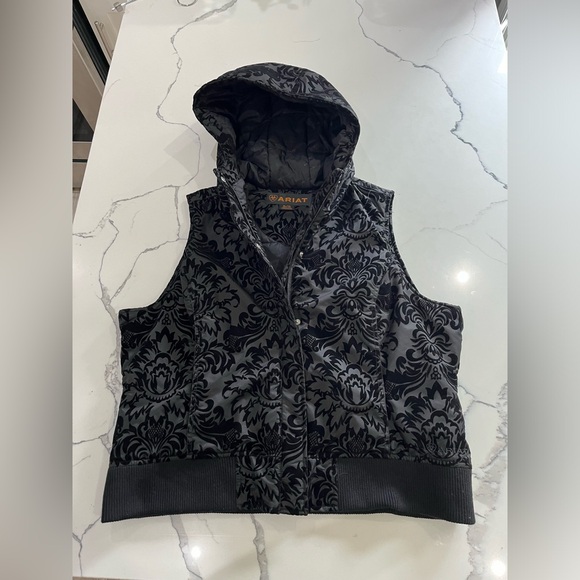 Ariat | Jackets & Coats | Ariat Equestrian Puffer Vest Attached Hood ...